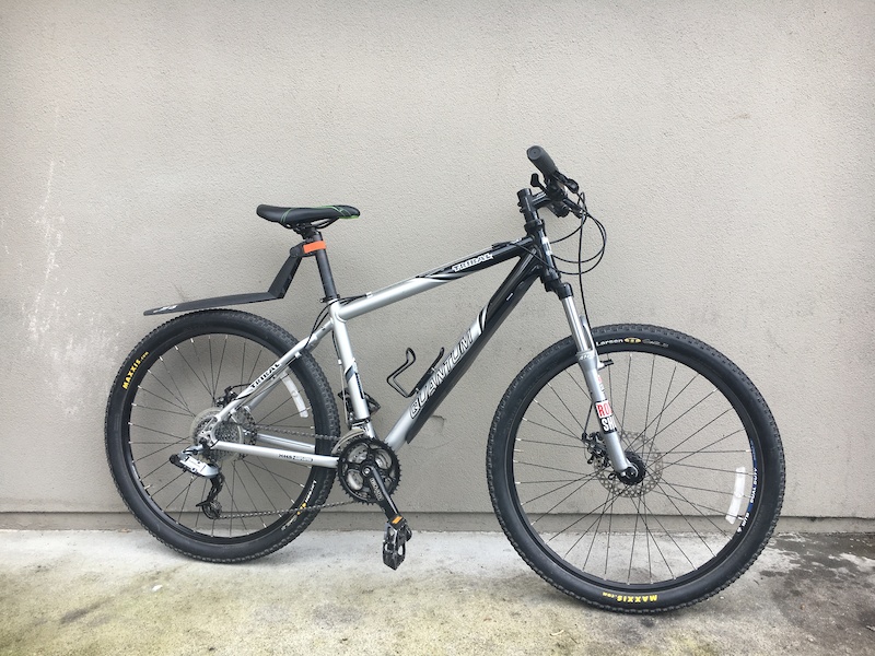 Entry level hardtail with some upgrades For Sale