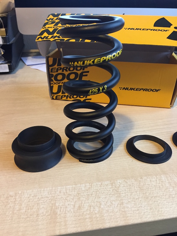 2017 Nukeproof Superlight Steel Spring 425 x 3 For Sale