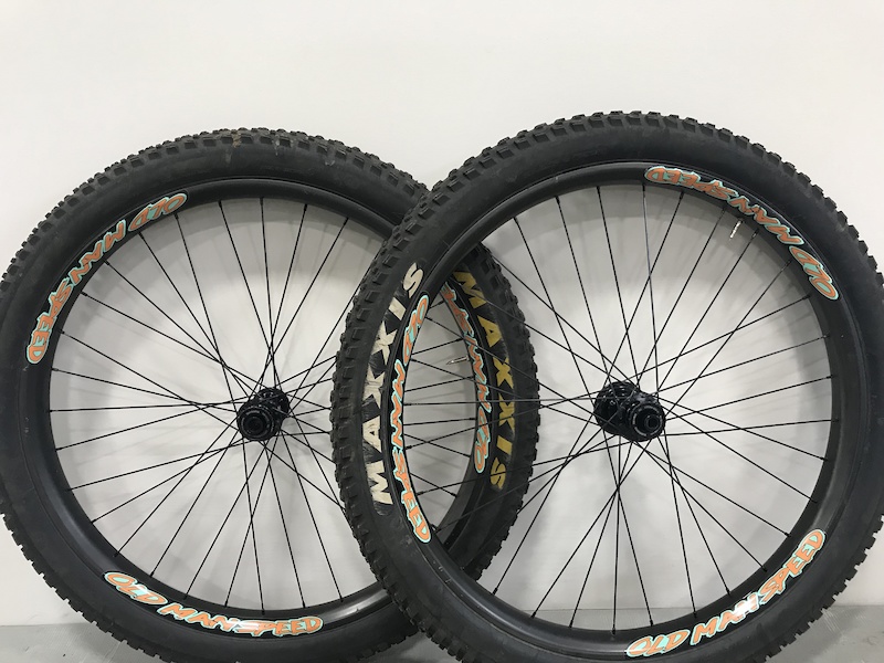 2017 Complete 27.5 plus Carbon Wheels For Sale