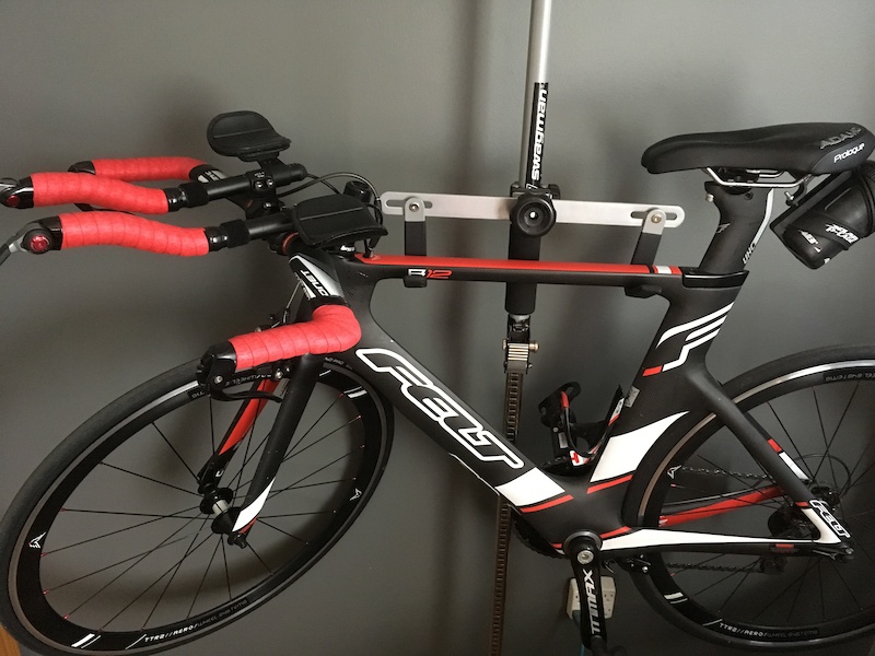 2015 Well loved FELT B12 TT/TRI Bike Size: 48cm x 650c For Sale