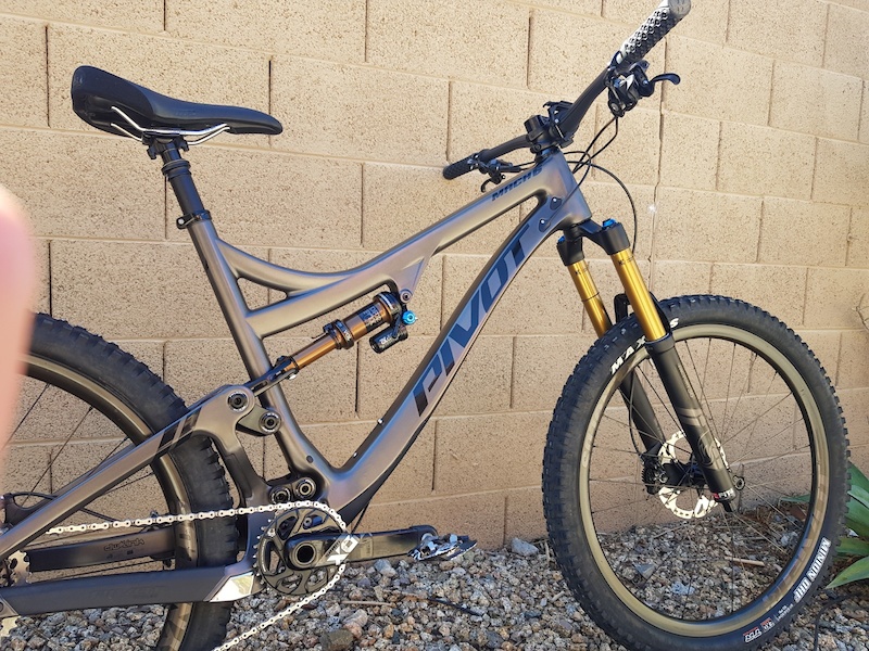 2018 XL Pivot Mach 6 Carbon Pro XO1 & Carbon wheels For Sale