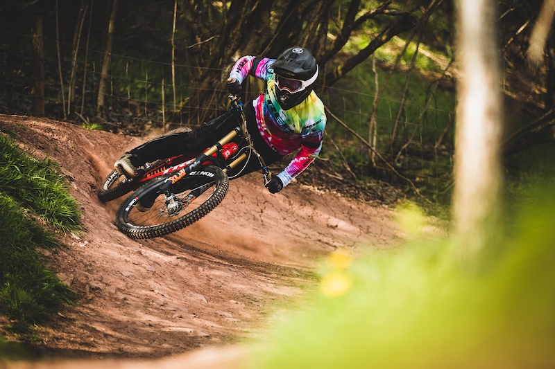 Video: Kade Edwards - The Bad Boy of Trek Factory Racing - Pinkbike