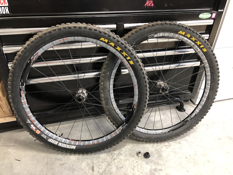 Easton havoc DH 26 157x12 or 150x12 rear 20mm front For Sale