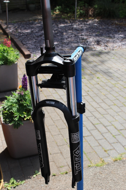 Rockshox Tora forks for 26 inch wheel vgc For Sale