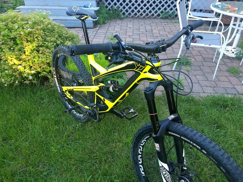 2016 YT Capra CF Comp Carbon Fiber 27.5 For Sale