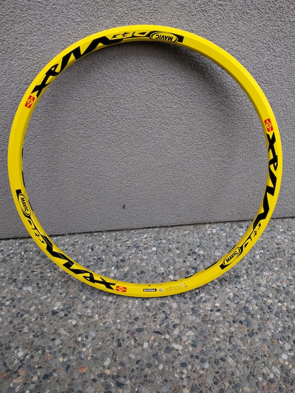 Brand new 26" 32 hole Mavic Deemax rim For Sale