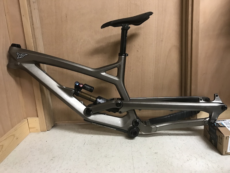 2017 YT TUES CF Custom TLD painted For Sale