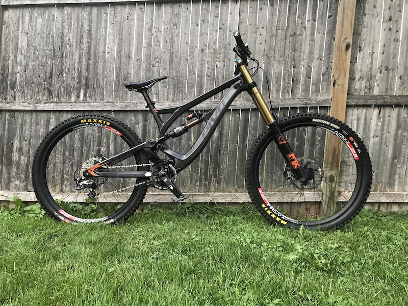 2016 Pivot Phoenix carbon For Sale