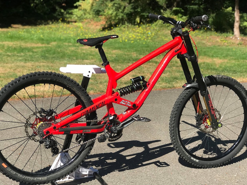2017 Commencal Furious Shiny Red For Sale
