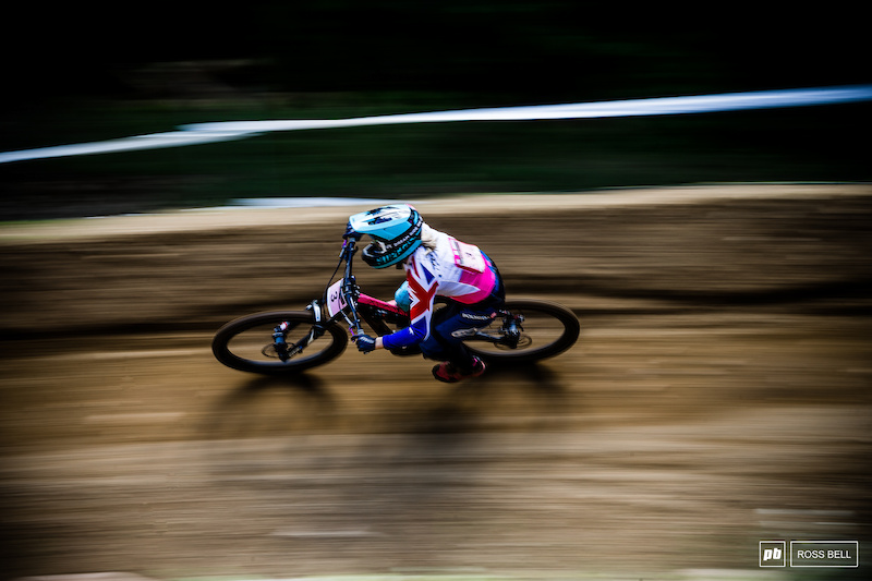 Qualifying Photo Epic: Mont-Sainte-Anne DH World Cup 2018 - Pinkbike
