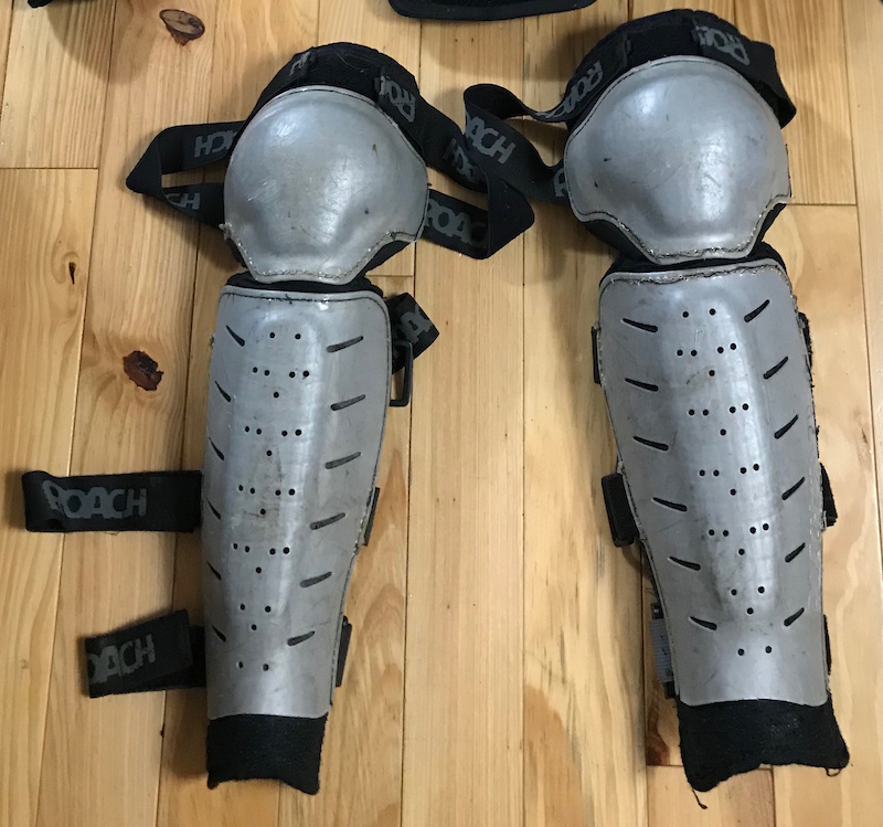 Roach hard armour shin pads For Sale