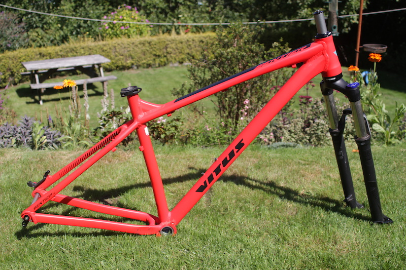 2017 Vitus Sentier 29" Large including Rockshox Forks For Sale