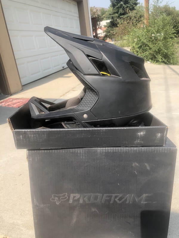 2018 BRAND NEW !! FOX PROFRAME - LARGE For Sale