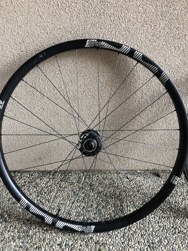 2018 E13 TRS Race Carbon Wheel 29 Front BOOST For Sale