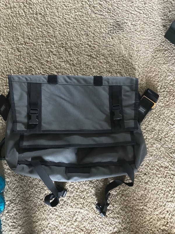 Mission workshop rummy 27 Liter messenger bag For Sale