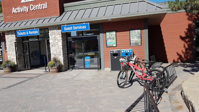 in Milton, Ontario, Canada - photo by andreasmoser - Pinkbike