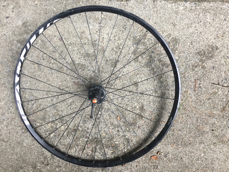 2012 Roval front wheel with OS 28 end caps For Sale