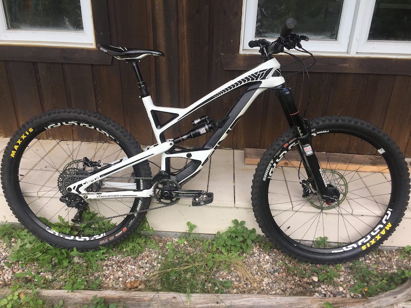 2015 YT Capra CF medium For Sale