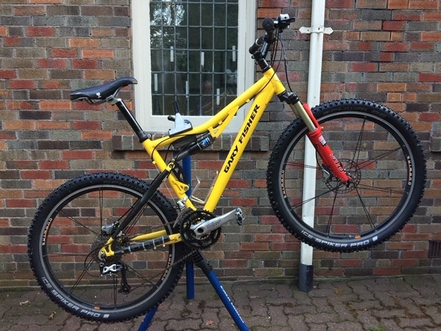 Gary Fisher Sugar Team Bike: Ready for Winter For Sale