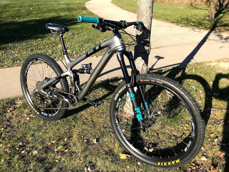 2016 Yeti SB6 Pristine Condition For Sale 2016-yeti-sb6-pristine-condition-for-sale