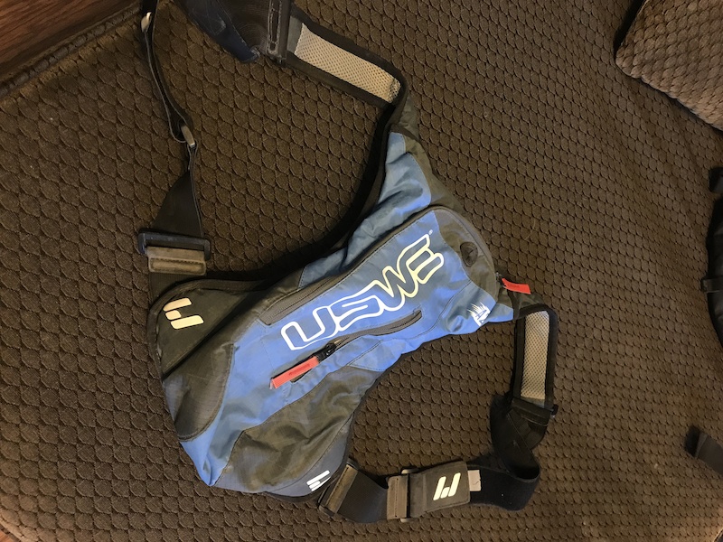 2017 USWE A2 Hydration Pack (Blue) with Bladder For Sale