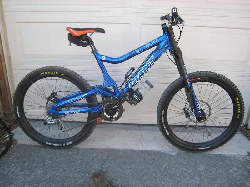 2006 GIANT DH TEAM COMP! SUPER CLEAN, RARE BIKE! For Sale