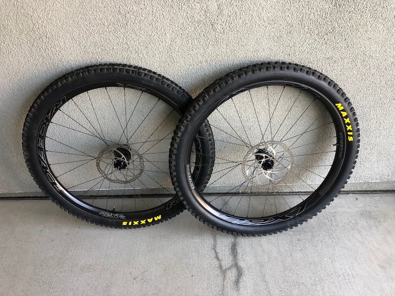 2018 Race Face Next R 36 Carbon Wheel Set, Super Boost For Sale