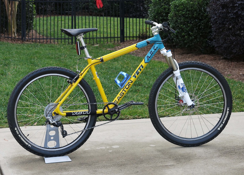 1997 Yeti Arc modernized bike 17" frame For Sale