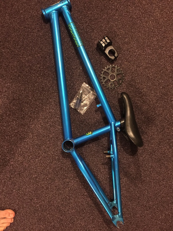 Mafia madman frame Teal with extras For Sale