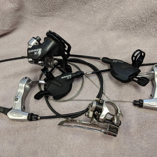 9 SPEED SHIFTERS AND DERS SRAM For Sale