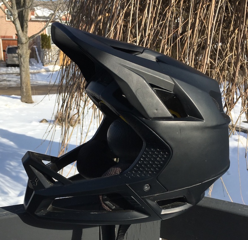 2017 FOX Proframe Matte Black. MIPS. 58-61cm. Large. For Sale