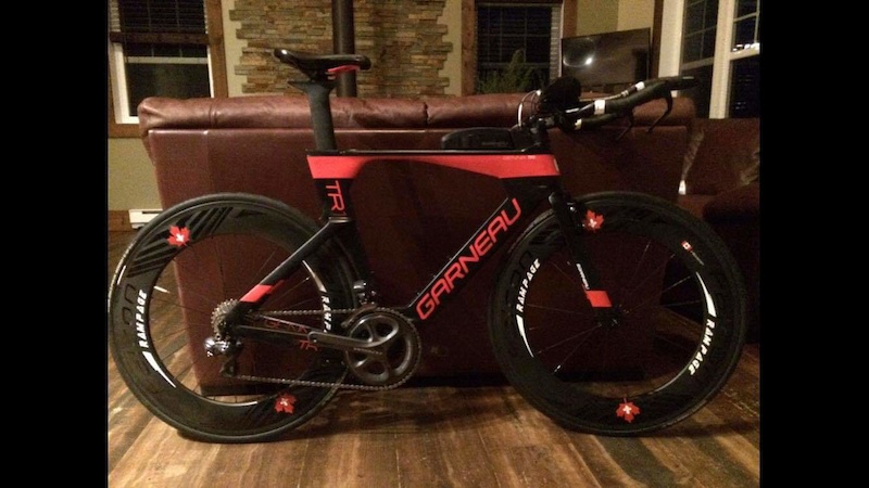 2016 Louis Garneau Gennix TR1 Élite Di2 Large For Sale