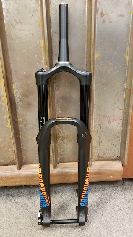 2018 Rock Shox Lyrik TLD RCT3 Boost Solo Air 180mm For Sale