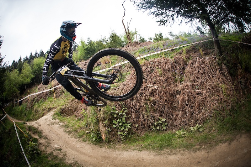 Pearce Cycles 2019 Kicks Off in Bringewood - Pinkbike