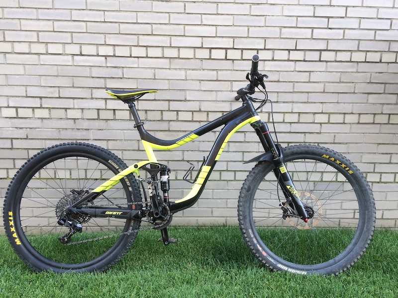 2017 Giant Reign 2 For Sale