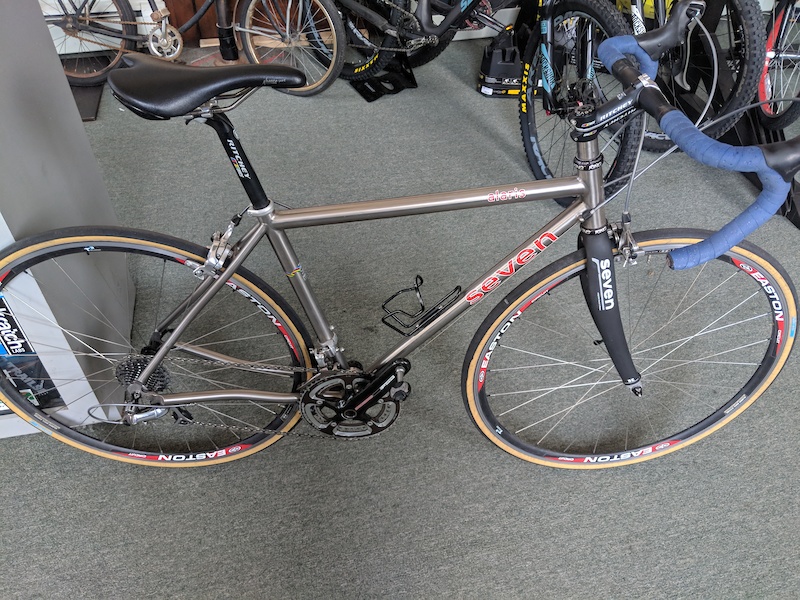 Seven Alaris titanium, 52.5cmTT, DuraAce 10 speed For Sale