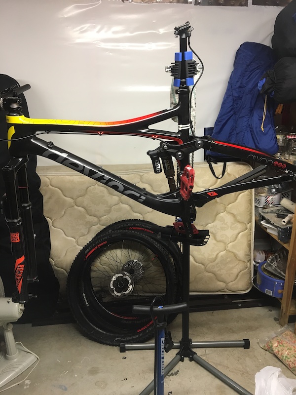 2014 Devinci Dixon M Carbon Frame For Sale