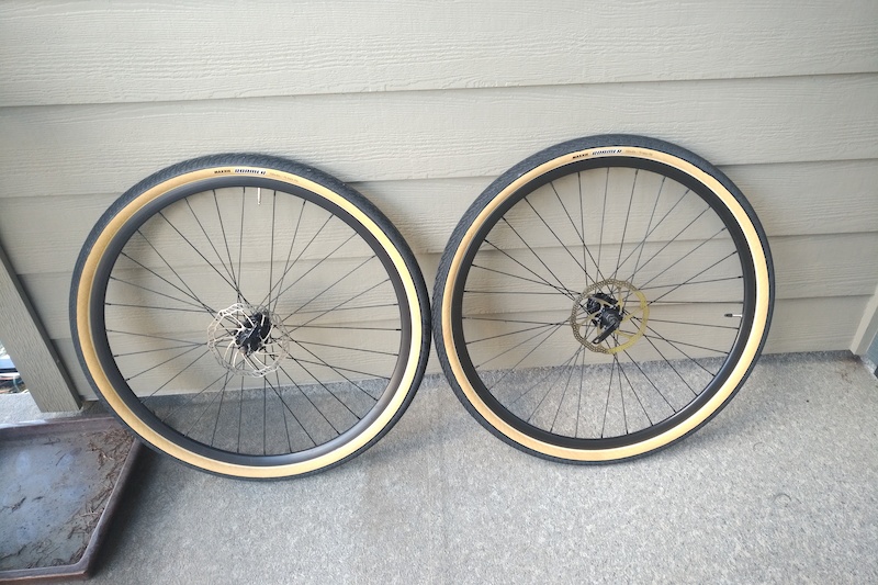 2016 wheelset with Maxxis Roamer tires For Sale