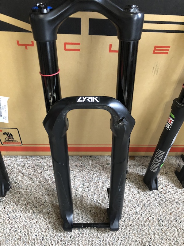 2017 Rockshox Lyrik RCT3 29/27plus fork 160mm For Sale