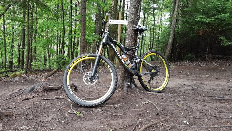 2015 PIVOT MACH 5.7 full XT , 27.5 , size Medium For Sale