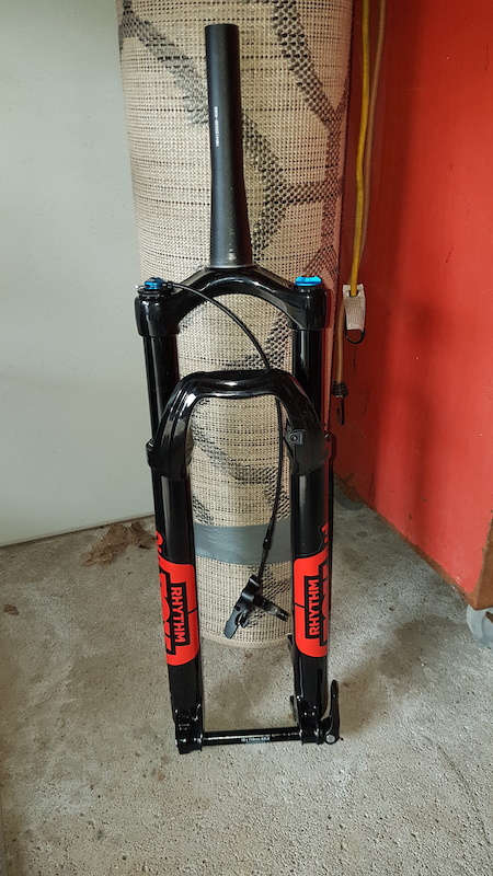 2019 Fox 32 Rhythm 100mm, remote, boost. For Sale
