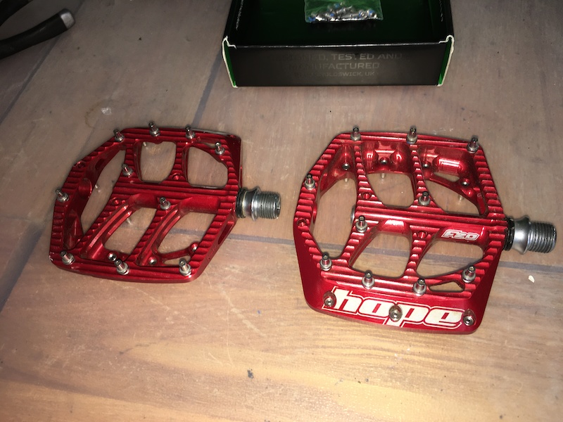 Hope F20 Pedals Red, 5 Rides Old. £80 For Sale