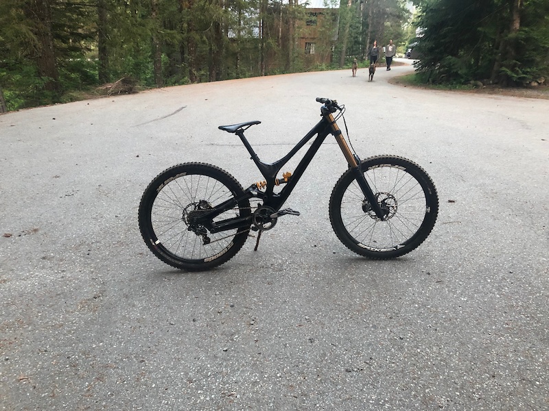 2017 Specialized Demo 8 Carbon For Sale