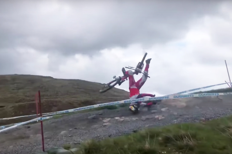 Video: How Did Aaron Gwin Crash in Fort William? - Pinkbike