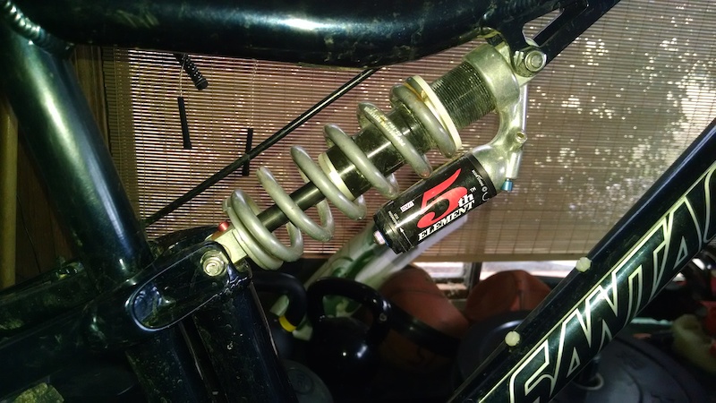 2003 Progressive 5th Element Coil shock. For Sale