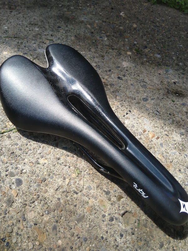 2017 Specialized ruby pro carbon road saddle 143mm For Sale