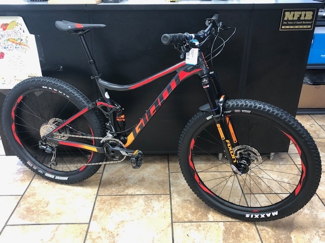 2019 Giant Stance 2 27.5 plus full suspension -NEW For Sale