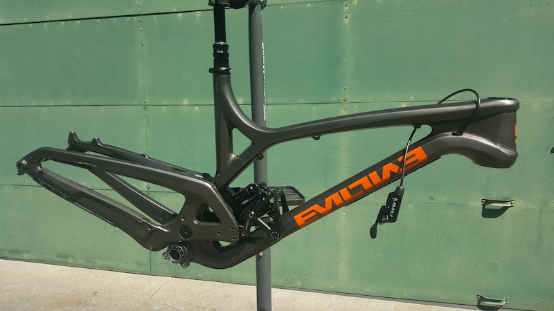 2018 Evil Wreckoning frame, dropper, Size L, exc cond For Sale