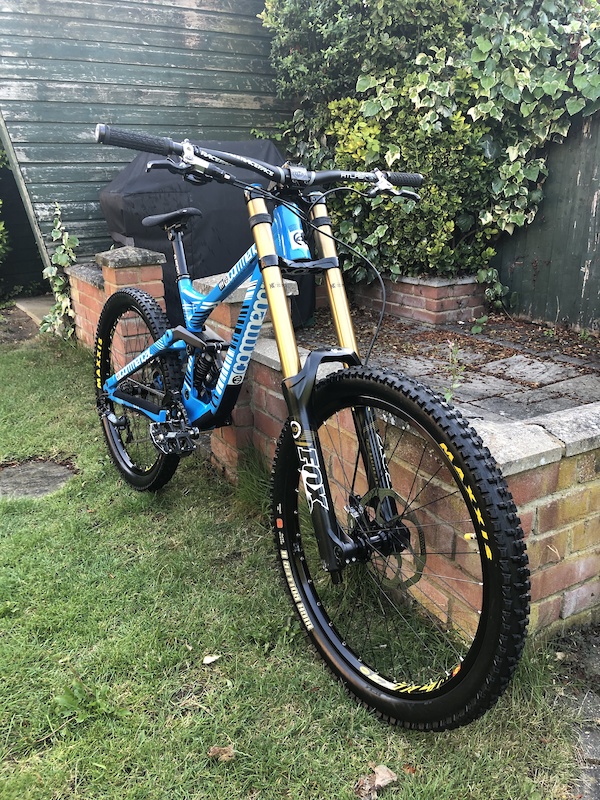 2013 Commencal Supreme DH V3 custom build For Sale