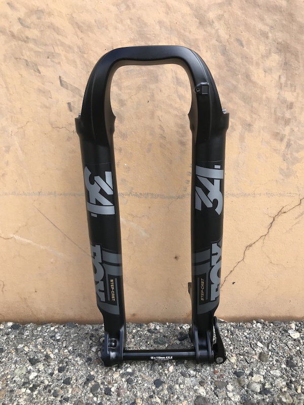 2020 Fox 34 Step Cast Lowers including seals *NEW* For Sale